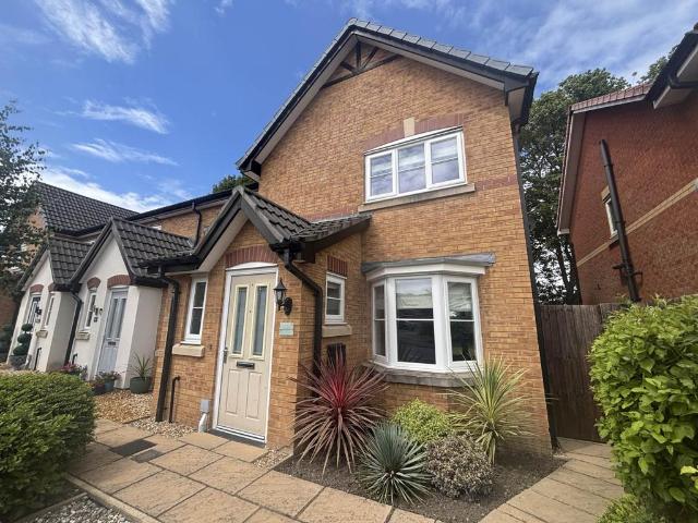 Chelford Road, Eccleston 3 bed townhouse to rent £1,275 pcm £294 pw
