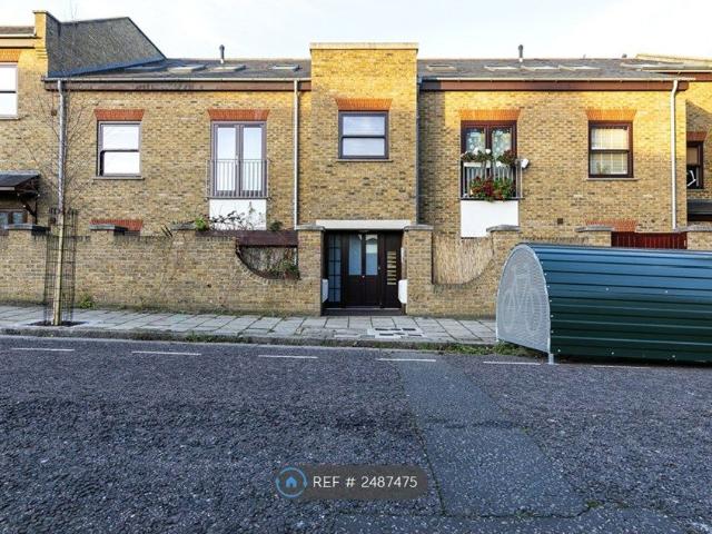 Chelmer Road, London E9, 2 bed flat to rent, £2,350 pcm | PrimeLocation
