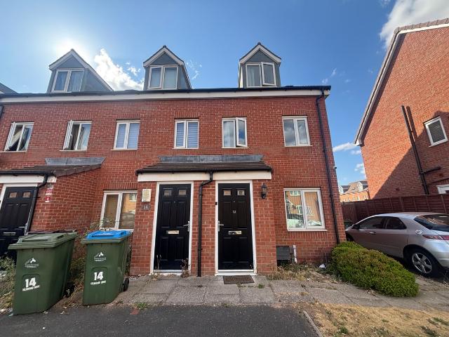 Chelmsford Drive, Coventry CV6, 3 bed property to rent, £1,350 pcm | PrimeLocation