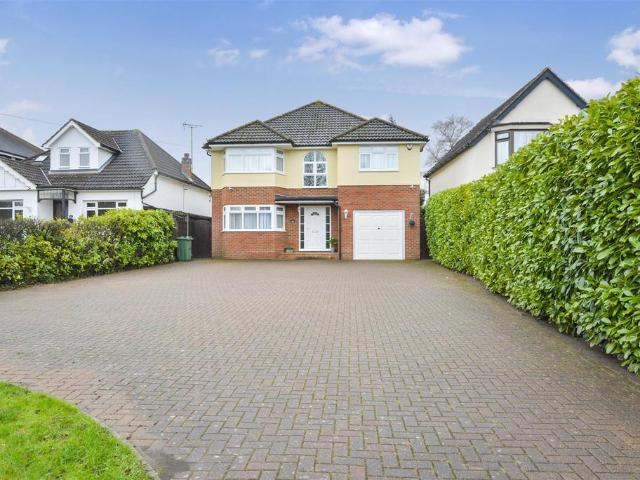 Chelmsford Road, Shenfield 4 bed detached house to rent £4,000 pcm £923 pw