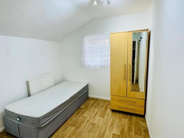 Chelmsford Road, Walthamstow, London 4 bed terraced house to rent £3,300 pcm £762 pw