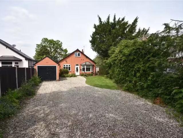 Chelmsley Lane, Marston Green. 2 bed bungalow for sale £325.