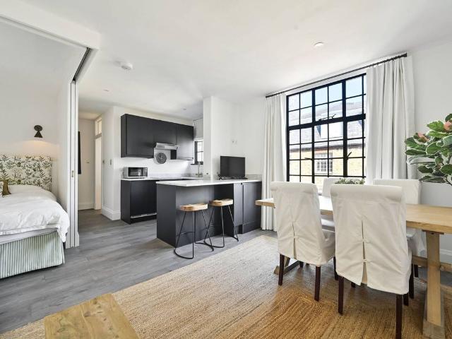 Chelsea Manor Street, Chelsea, London SW3, Studio to rent, £4,117 pcm | PrimeLocation