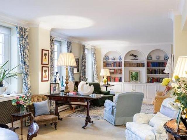 Chelsea Manor Street, London, 2 Bedroom Flat
