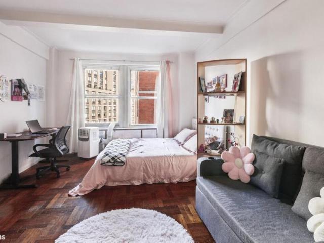 Chelsea NY 102245618