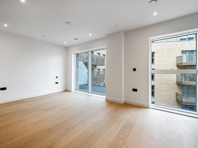 Chelsea Botanica, London, SW6 Studio to rent £2,197 pcm £507 pw