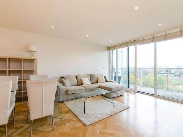 Chelsea Bridge Wharf, Battersea Park. 2 bed flat to rent £3,400 pcm £785 pw