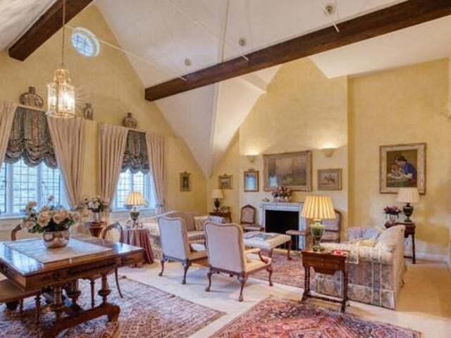 Chelsea, Cadogan Square, London, 3 Bedroom Flat