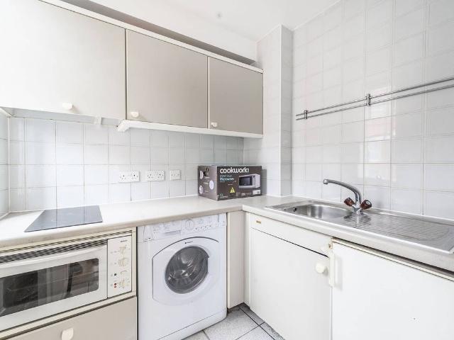 Chelsea Cloisters, Chelsea, London SW3, 1 bed flat to rent, £2,817 pcm | PrimeLocation
