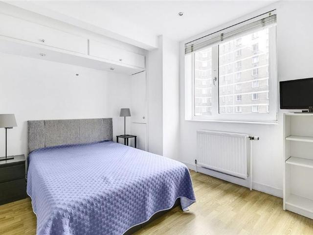 Chelsea Cloisters, London SW3 Studio to rent £1,993 pcm £460 pw