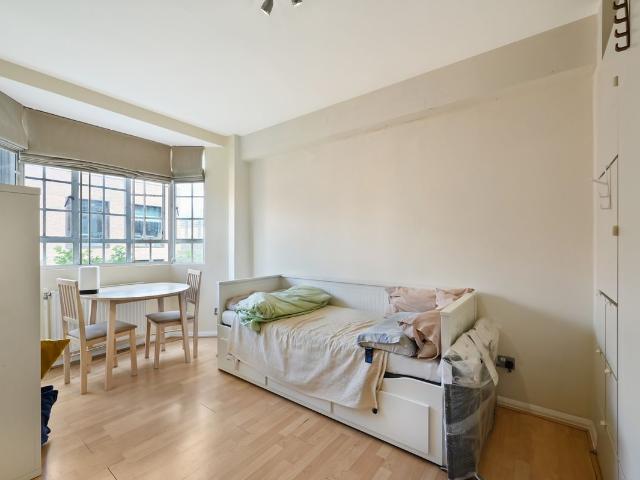 Chelsea Cloisters, Sloane Avenue, London SW3, Studio to rent, £1,690 pcm | PrimeLocation