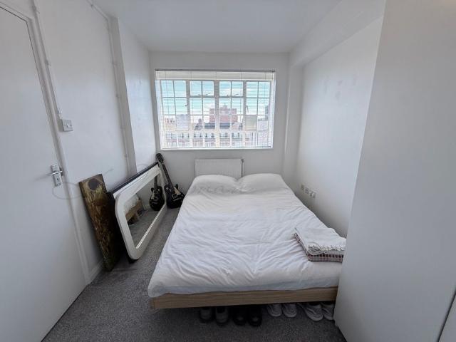 Chelsea Cloisters, Sloane Avenue, London SW3, Studio to rent, £1,500 pcm | PrimeLocation