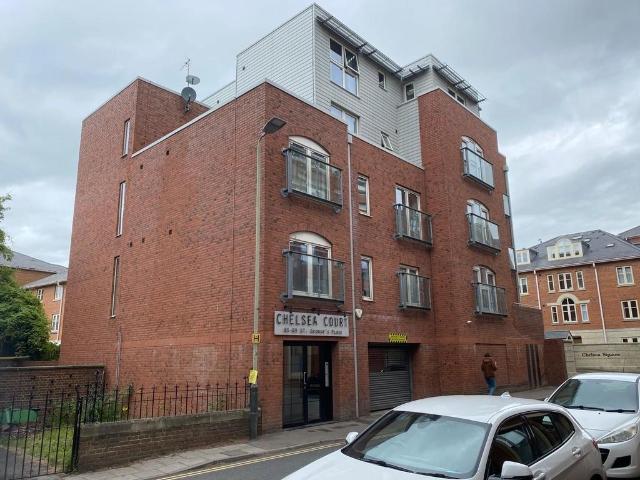 Chelsea Court 2 bed apartment to rent £1,550 pcm £358 pw