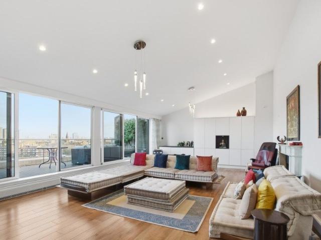 Chelsea Crescent, Chelsea Harbour, London SW10, 3 bed flat to rent, £8,992 pcm | PrimeLocation
