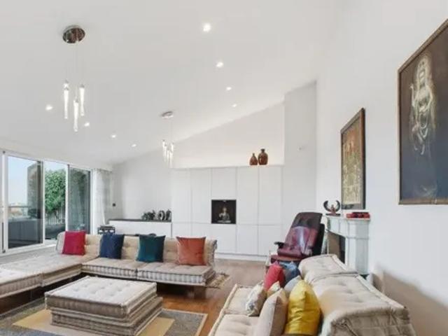 Chelsea Crescent, The Towpath, London, SW10 0XA, United Kingdom | 3 bed duplex for rent #166489054 | Rentberry