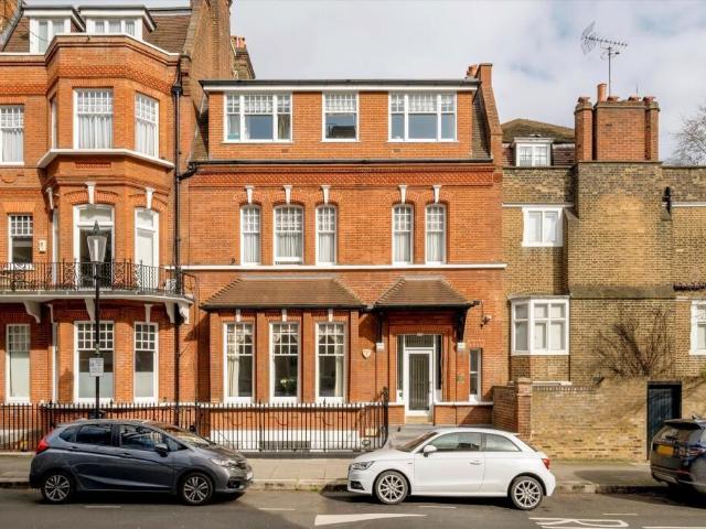 Chelsea, London SW10, 2 bed flat to rent, £4,525 pcm | PrimeLocation
