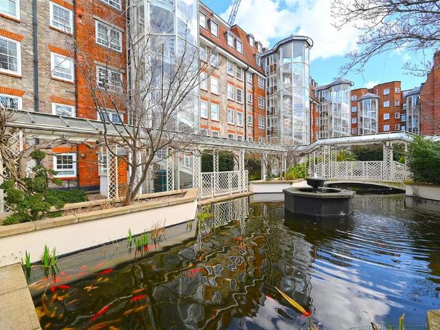 Chelsea, London, SW3 2 bed apartment to rent £4,000 pcm £923 pw