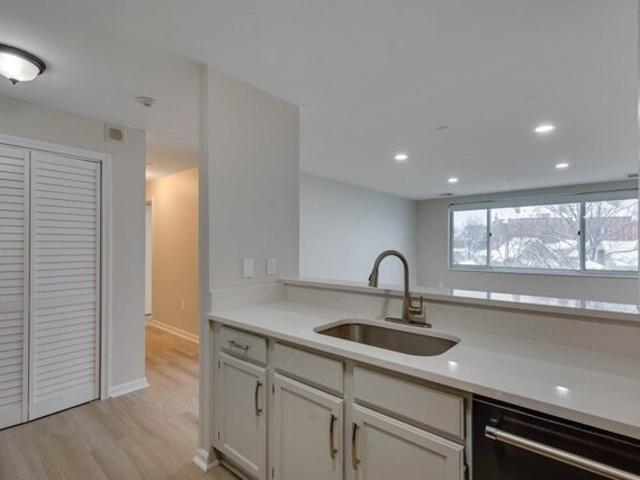 Chelsea St Apt,everett, Condo For Sale