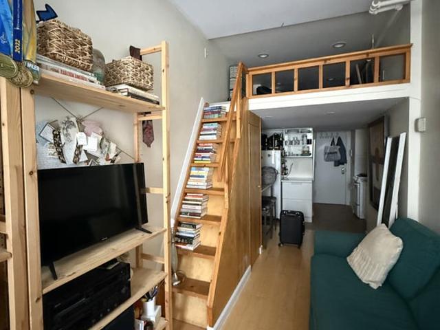 Chelsea Studio Apartment August Sublet