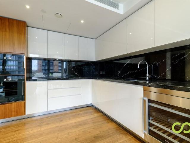 Chelsea Waterfront, Waterfront Drive. 2 bed flat to rent £4,000 pcm £923 pw