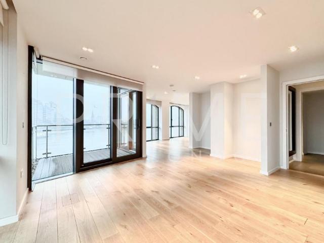 Chelsea Wharf Residences, Chelsea SW10 2 bed apartment to rent £7,800 pcm £1,800 pw
