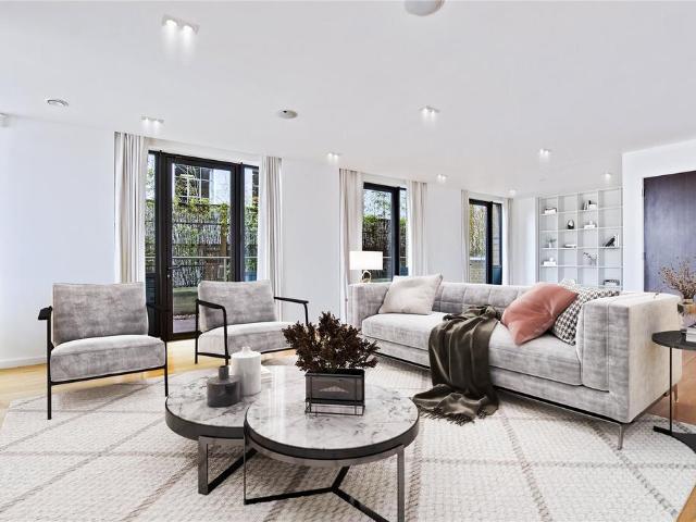 Chelsea Wharf, 15 Lots Road, London. 2 bed flat to rent £6,933 pcm £1,600 pw