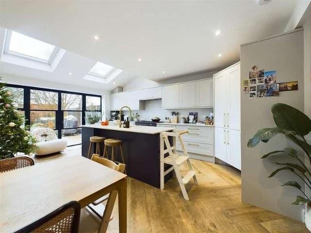 Chelston Road, Ruislip, HA4