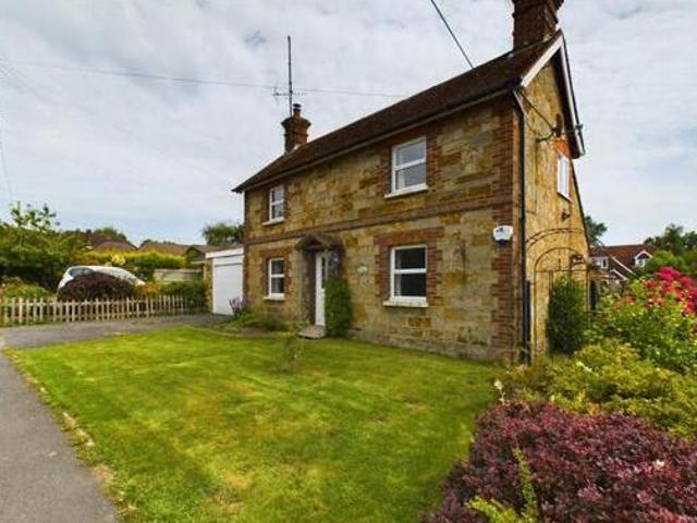 Chelwood Gate, Beaconsfield Road, Haywards Heath, 3 Bedroom Detached