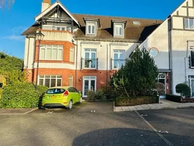 Cheltenham Mews, Four Oaks, B74 2UQ, United Kingdom | 3 bed apartment for rent #140655281 | Rentberry