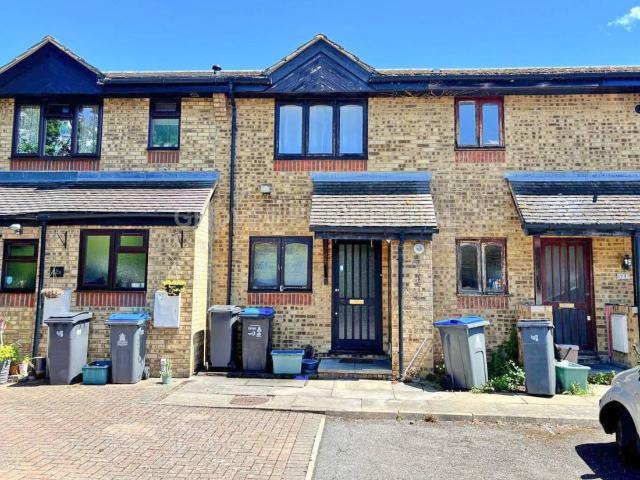 Cheltenham Close, New Malden KT3, 2 bed terraced house to rent, £1,850 pcm | PrimeLocation
