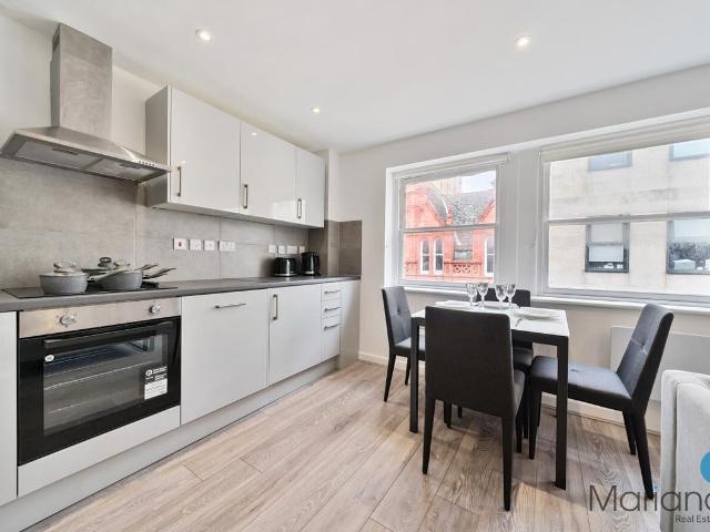 Cheltenham House, Clare Street, Bristol BS1, 1 bed flat to rent, £1,842 pcm | PrimeLocation