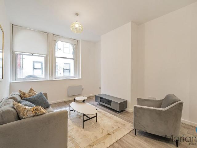 Cheltenham House, 24A Clare Street, Bristol BS1, 2 bed flat to rent, £1,950 pcm | PrimeLocation