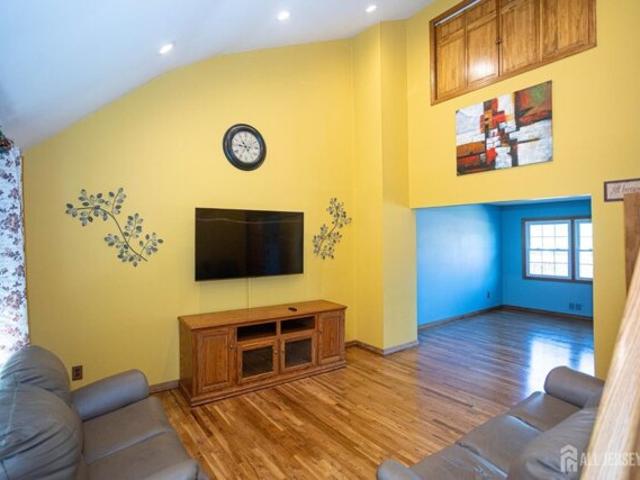 Cheltenham Pl, Sayreville, Home For Sale