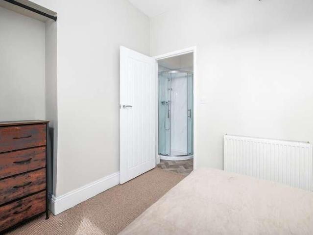 Cheltenham Place, Mutley, Plymouth, PL4
