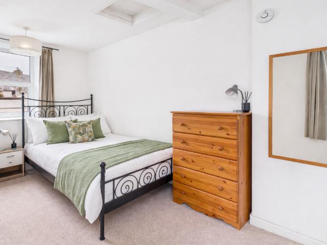 Cheltenham Place, Greenbank PL4, Room to rent, £480 pcm | PrimeLocation