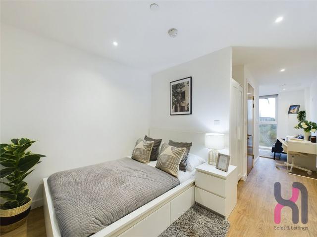 Cheltenham Place, 33 Frederick Road, Salford M6, 1 bed flat to rent, £900 pcm | PrimeLocation