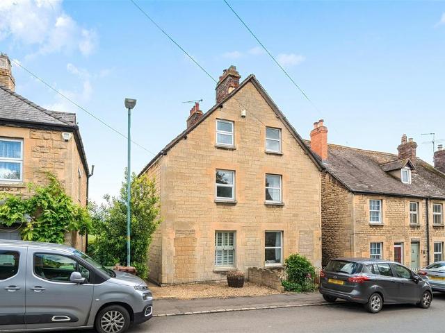 Cheltenham Road, Winchcombe GL54 4 bed house to rent £2,300 pcm £531 pw