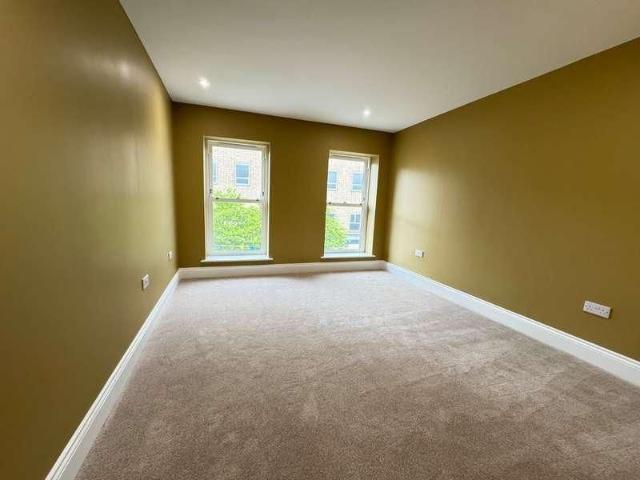 Cheltenham Walk, Harrogate, North Yorkshire, HG1