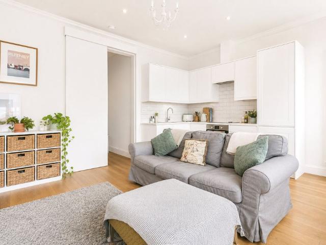 Chelverton Road, Putney, SW15 1RL