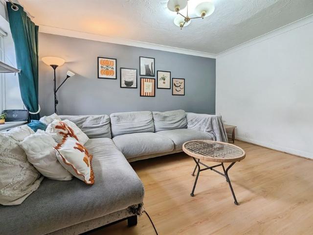 Chelveston Crescent, SO16