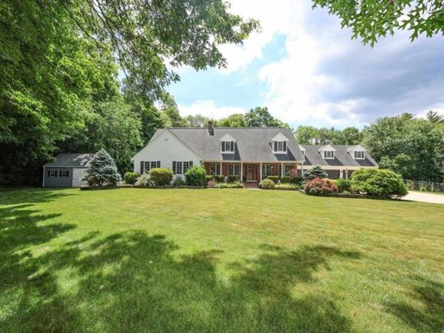 Cheney Ln, Plaistow, Home For Sale
