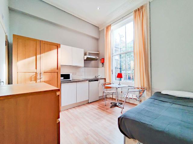 Cheniston Gardens, Kensington, London W8, Studio to rent, £1,560 pcm | PrimeLocation