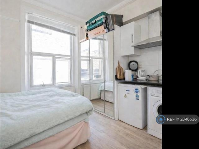 Cheniston Gardens, London, W8 Studio to rent £1,668 pcm £385 pw