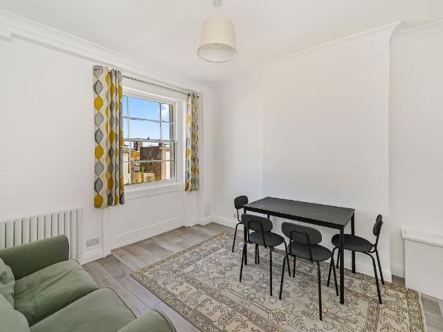 Chepstow Villas, London W11, 1 bed flat to rent, £2,500 pcm | PrimeLocation