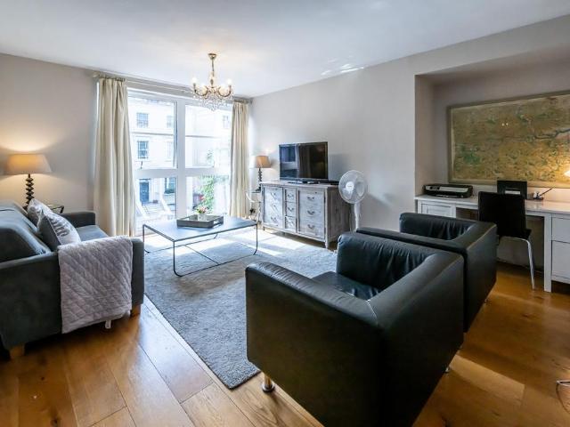 Chepstow Villas, W11 2 bed apartment to rent £4,767 pcm £1,100 pw