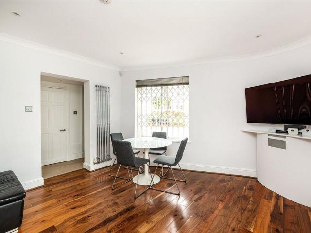 Chepstow Crescent, W11