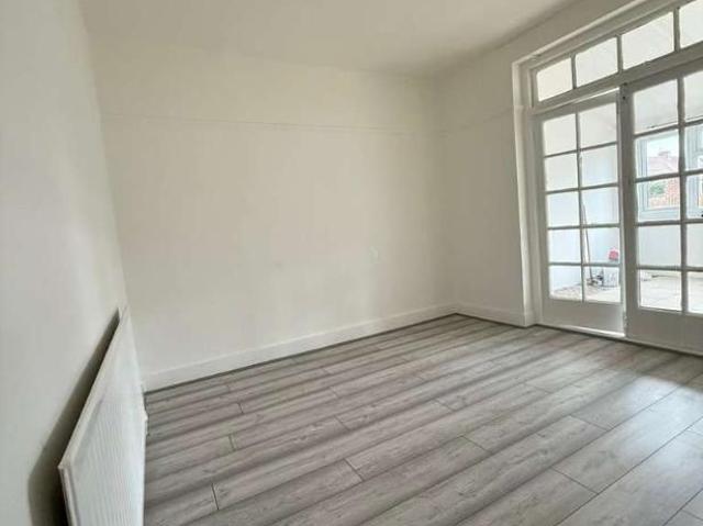 Chepstow Gardens, Southall, UB1