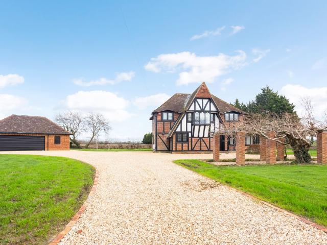 Chequer Lane, Bosham, Chichester PO18, 4 bed detached house to rent, £4,800 pcm | PrimeLocation
