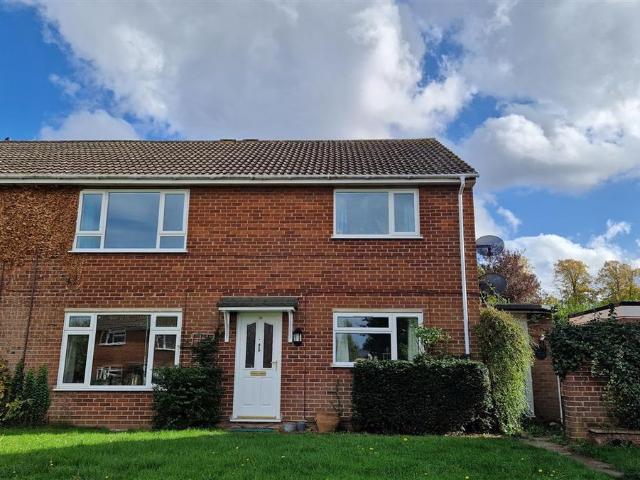 Chequers Close, Fenstanton PE28, 2 bed flat to rent, £1,150 pcm | PrimeLocation