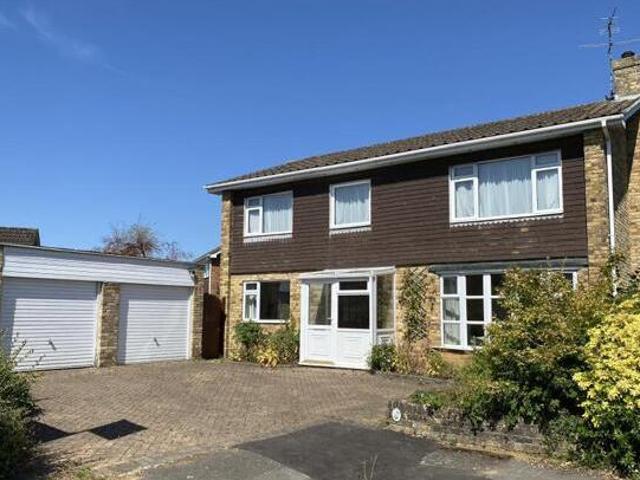 Chequers Drive, Prestwood, 4 Bedroom Detached